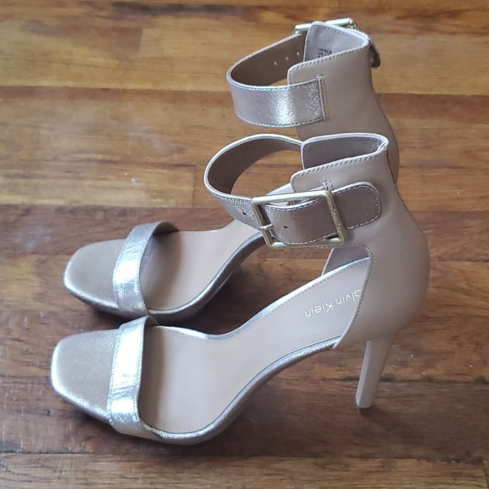 Calvin Klein Metallic Platform Sandal - Gem